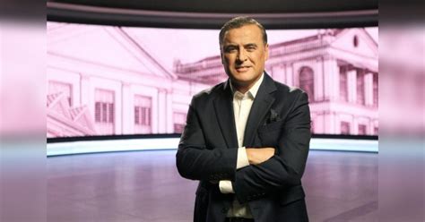 Christina Ulloa Encantada