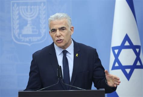 יאיר לפיד אצלי אף אחד לא היה מעז להפגיז את יישובי הצפון חדשות מעריב