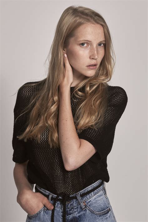 Sophia V Amaze Models