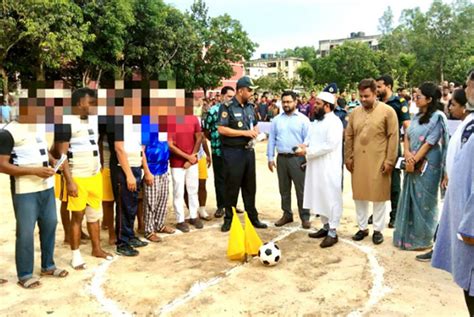 মৌলভীবাজার কারাগারে ফুটবল টুর্নামেন্ট উদ্বোধন বাংলাদেশ প্রতিদিন
