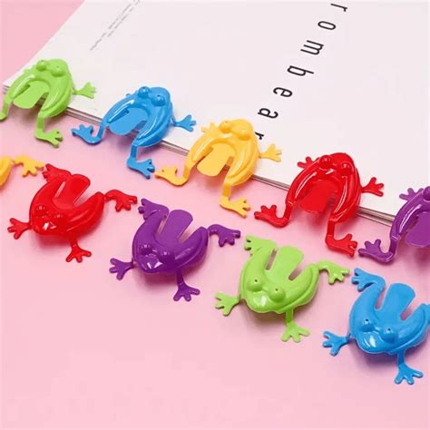 1510pcs Plastic Bouncing Frog Jumping Toy Frogs Finger Pressing