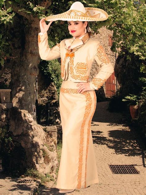 Pin En Mariachi Outfit Traje De Mariachi Mujer Vestido Y Botas