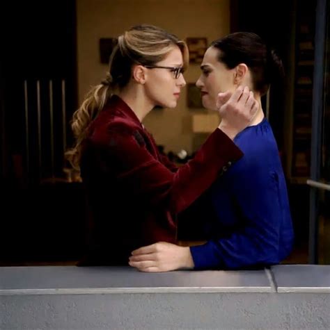Supercorp Katie Mcgrath Boda De La Hermana Superchica