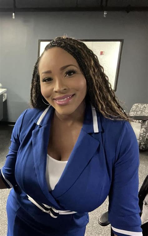 Amber Jayanth R Curvynewswomen