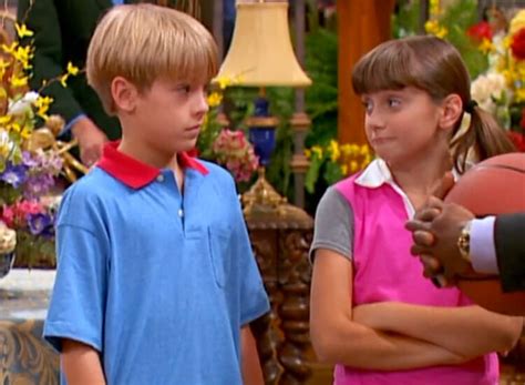 Zack And Cody So Fies Ließ Cole Sprouse Seine Freundin Sitzen Starzip