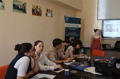 ქუთაისის ახალგაზრდული ცენტრის წევრებისთვის ახალგაზრდა ევროპელი ელჩების