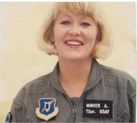 Michelle Muniers Instagram Twitter And Facebook On Idcrawl