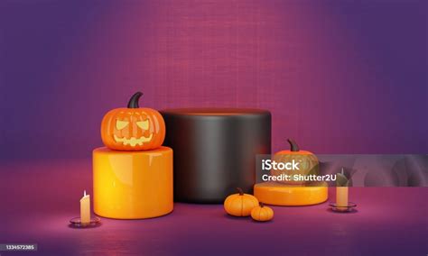 할로윈 날 오렌지와 보라색 호박 제품 연단 무대와 빈 광고 배경에 대한 으스스한 촛불 휴일 과 계절 개념 으스스하고 재미있는 테마 3d 일러스트 렌더링 할로윈에 대한 스톡