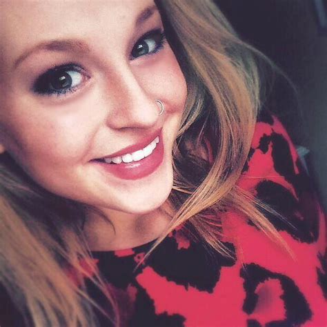 Smiling Porn Pic Eporner