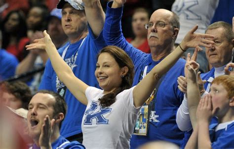 Kentucky Basketballs Bbn Nominated As Best Fan Base In Fandom 250