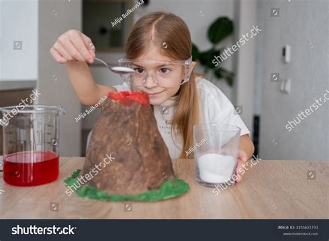 Baking Soda And Vinegar Volcano Easy Peasy Volcano Science Experiment