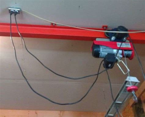 Electric 880 Lb Engine Hoist Safety Pin Broken Sherwood Auctions