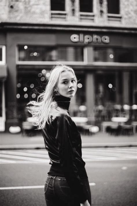 A Spy Style Blogger On How To Look Good In Photos Vogue Australia