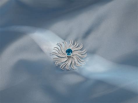 guide to brooches styling and caring
