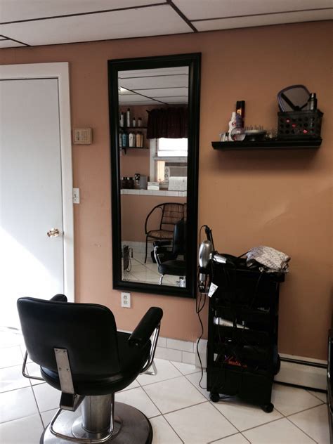 Station Diy Salon Ideas In House Salon Ideas Small Beauty Salon Ideas