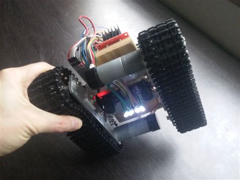 tracked vehicle capable of following waypoints on a 3d surface rcmags