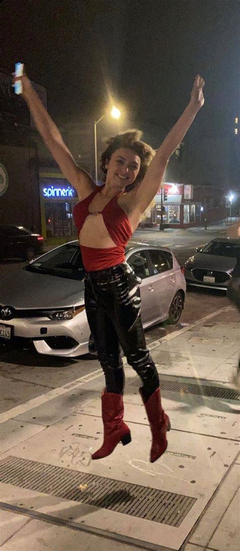 Peyton List Scrolller