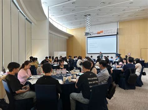 Hr 메이커 조직의 Dei에 주목하라 라는 주제의 교육을 양평원과 여가부와 함께 진행🥳 메가넥스트 이후 처음으로 진행한 오프라인 교육인 듯 하네요 강의장 세팅하고