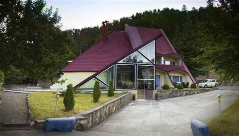 სასტუმრო ლიკანი პალასი ბორჯომი ლიკანი საქართველო Hotel24 Ge