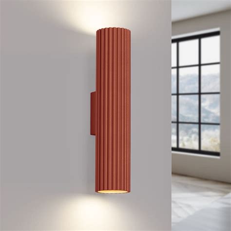 Aplique Moderno De Metal Estriado En Colores Modernos Y Naturales • Tendencia Luminarias