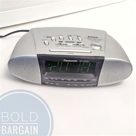 Panasonic RC-Q720 AM FM Stereo Radio Digital Alarm Clock, Audio ...