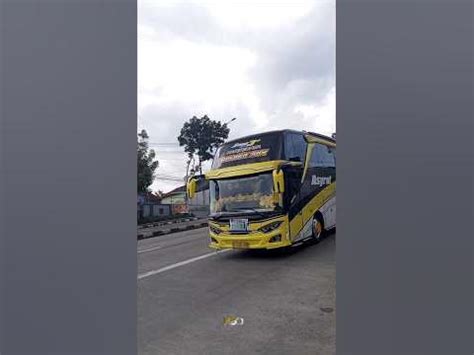 TELOLET BASURI BUS MSM ASYROF GOLDEN SKY DI BAWEN SEMARANG - YouTube
