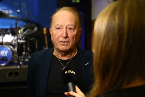 Galerie Petr Janda řeší Další Vážný Zdravotní Problém Bolestivé Křeče