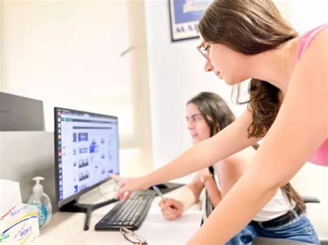 Sites Intranet Réseau Social Dentreprise Bluedropfr Agence Web