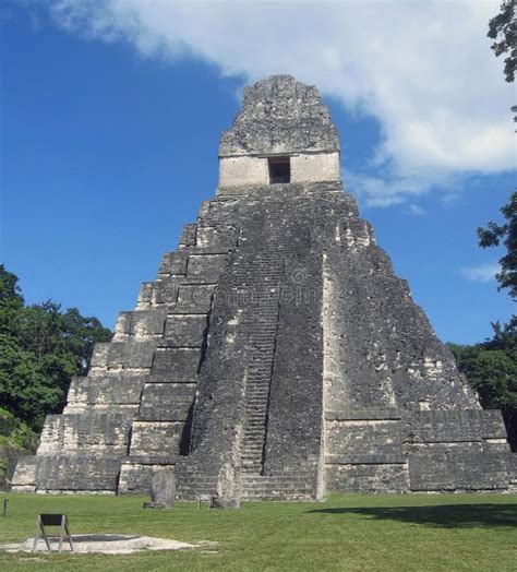 Guatemala Tikal Templo Del Gran Jaguar Imagenes De Archivo Imagen