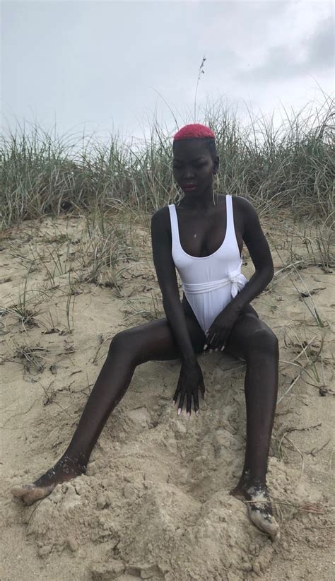 Nyakim Gatwech S Feet