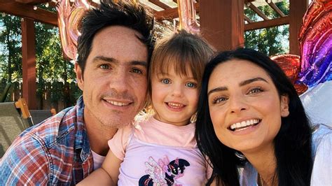 Hija De Eugenio Derbez Y Su Novio