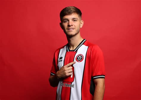 ¿quién Es Y Cómo Juega James Mcatee El Canterano Del Manchester City Que Brilla En El Sheffield
