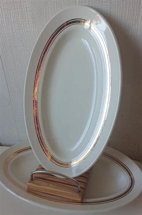 Винтажное овальное большое блюдо фаянс позолота — ціна 170 грн у каталозі Тарілки Купити товари