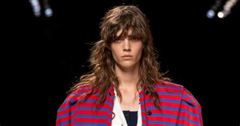 루이비통 파워숄더 에르메스 시스루…패션 백투더 1980