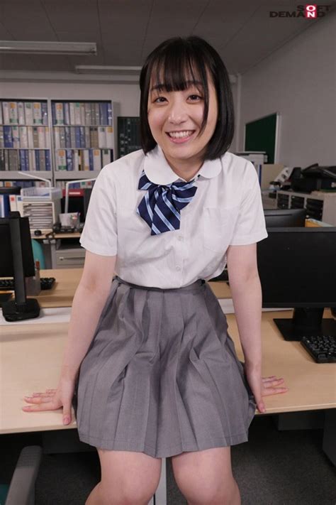 完全主観】俺に片思いバレバレなやわふわ系教え子、小島みこにジーーっと見つめられてコソコソ校内セックス 417066 人気av女優観察日記