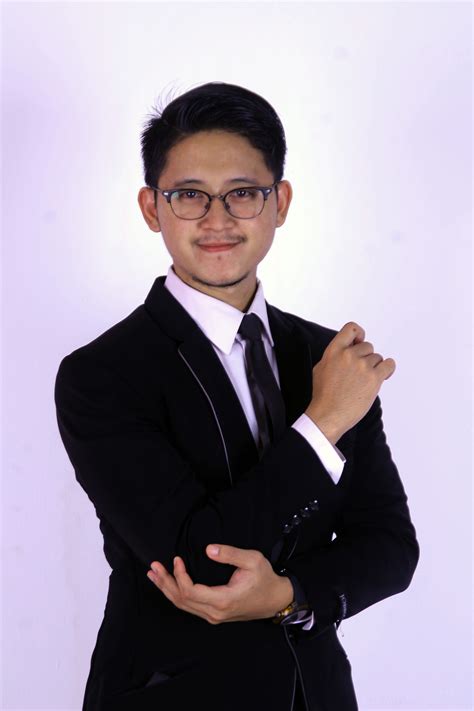 About Muhammad Iqbal Dzulfikar Medium