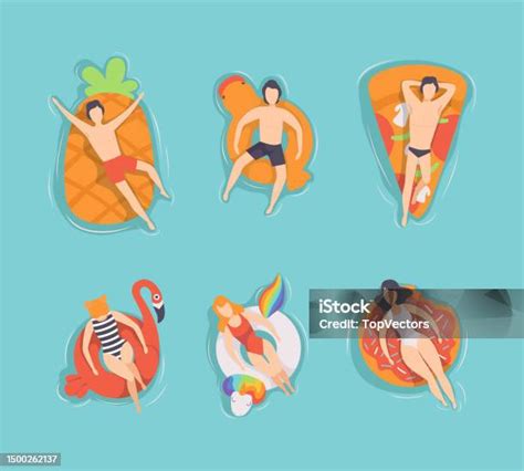 ตัวละครคนลอยอยู่บนที่นอนอากาศและแหวนยางในสระว่ายน้ําด้านบนดูชุดเวกเตอร์ ภาพประกอบสต็อก ดาวน์