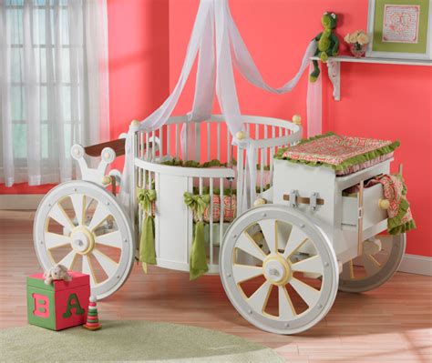 Кровать для новорожденных разновидности и правила выбора