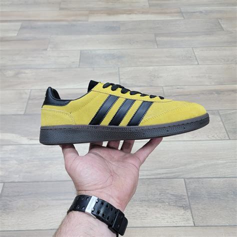 Горчичные мужские и подростковые кроссовки Адидас Спешл | Adidas ...