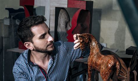 El Escultor Joaquín Restrepo Rompe Esquemas Y Expone En Simultánea En Tres Países Zona Cero