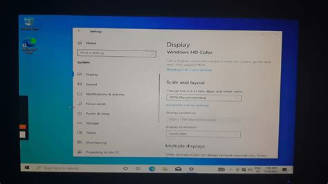 Help I Just Installed Windows 10 Through A Flashdrive And It Looks