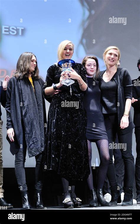 Julie Gayet Ella Rumpf Julia Ducournau Et Garance Marillier Assistent