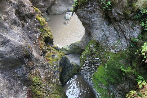 Дяволското гърло и Ягодинската пещера Деца на планина