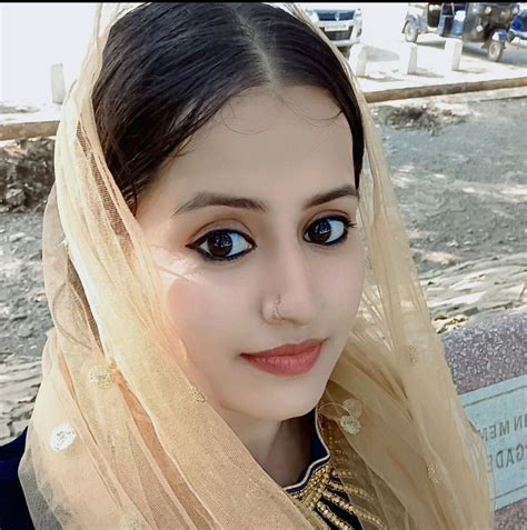 Jannat Khan On Reels