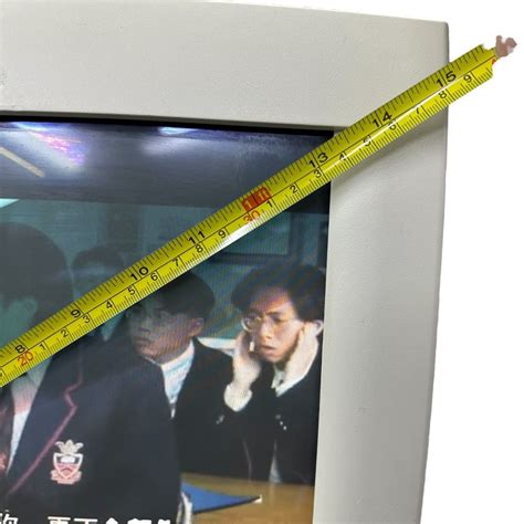 IBM CRT MonitorVGA 輸入可以連 Windows macOS 古董 古玩 復古 懷舊 電腦螢幕 舊MON 電腦科技 桌上電腦 Carousell