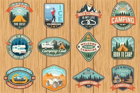 록 클라이밍 클럽과 여름 캠프 배지 세트 셔츠 또는 인쇄 스탬프 패치 또는 티에 대한 벡터 개념 캠핑 텐트 트레일러 캠핑카 등산기 카라비너 및 산빈티지 타이포그래피 디자인
