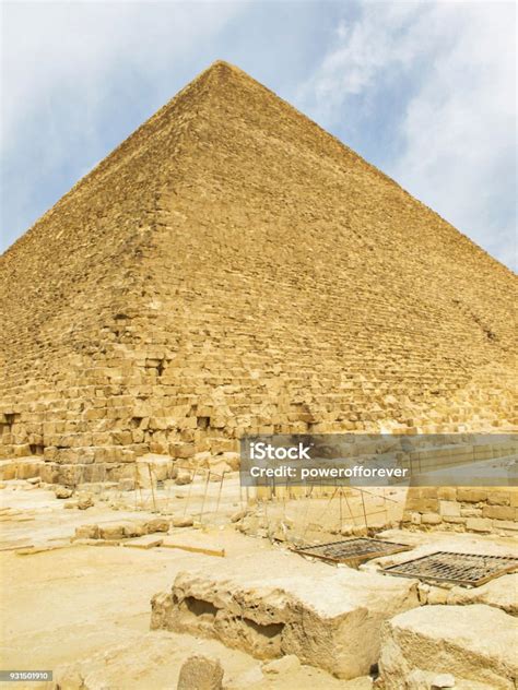 카이로 이집트의 기자 피라미드 단지에서 기자의 위대한 피라미드 케이옵스 피라미드에 대한 스톡 사진 및 기타 이미지 케이옵스