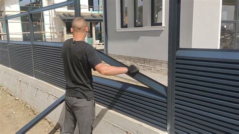 Монтаж на Оградни пана тип щора Поставяне на ламели Youtube