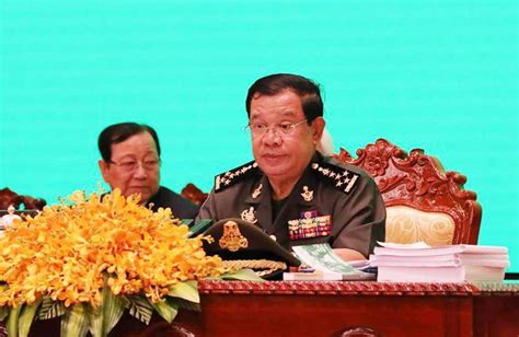 សម្ដេចតេជោ ហ៊ុន សែន៖ ១០ឆ្នាំទៀត ទើប អនុញ្ញាតឲ្យបញ្ចេញសៀវភៅប្រវត្តិសាស្ដ្រកម្ពុជាដែលសម្ដេចចងក្រង