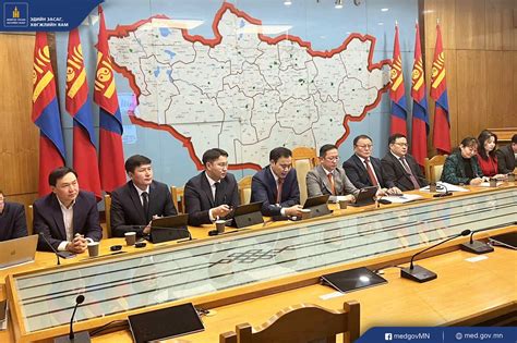 Монгол Улсын Засгийн газраас аймаг нийслэлийн Иргэдийн хурлын дарга Засаг дарга нарт яамдын